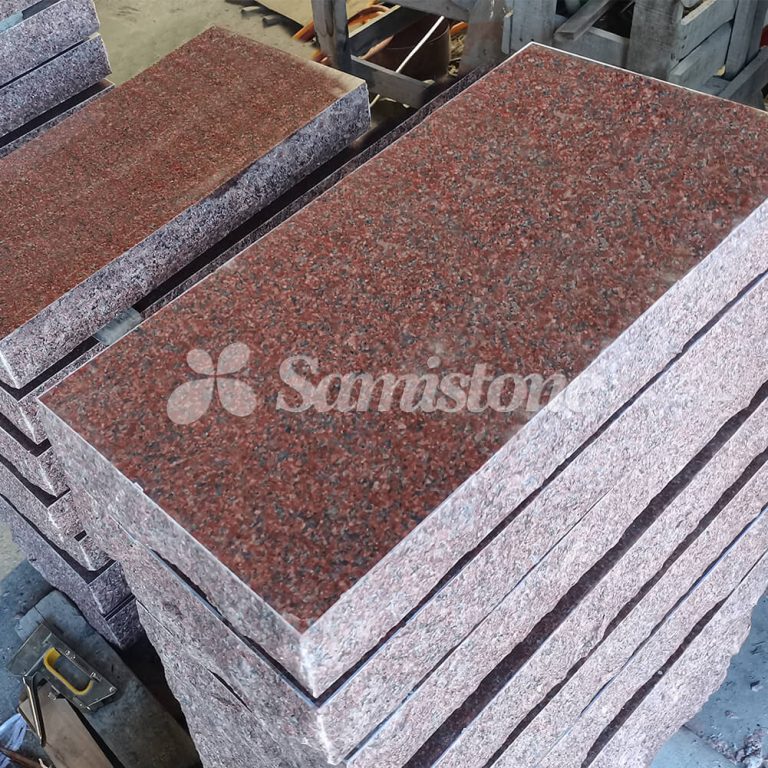 Wholesale India Red Granite Grass Marker Imperial Red Pillow Top ...